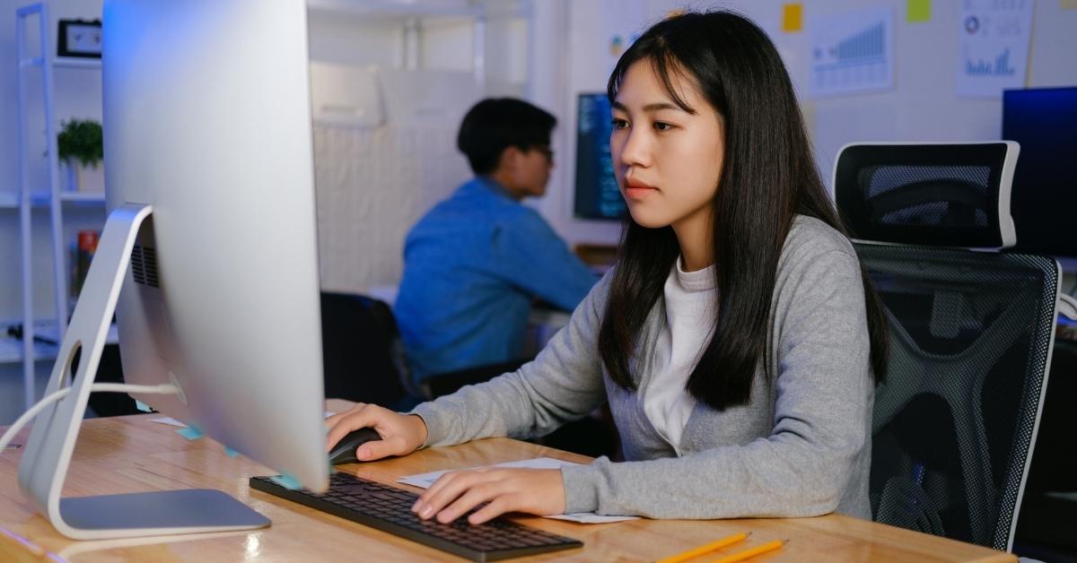 Desenvolvedor Front End O Que Faz Quanto Ganha Mercado De Trabalho Habilidades E Cursos De